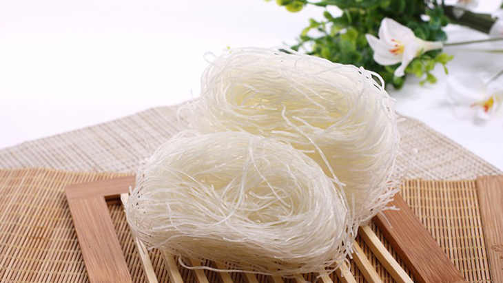 Miến bao nhiêu calo? Cách ăn miến không gây tăng cân?